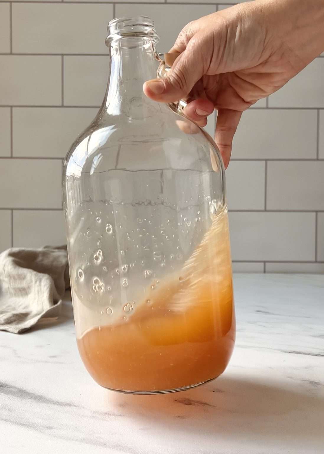 Homemade Peach Cider Recipe with Honey (Peach Cyser)