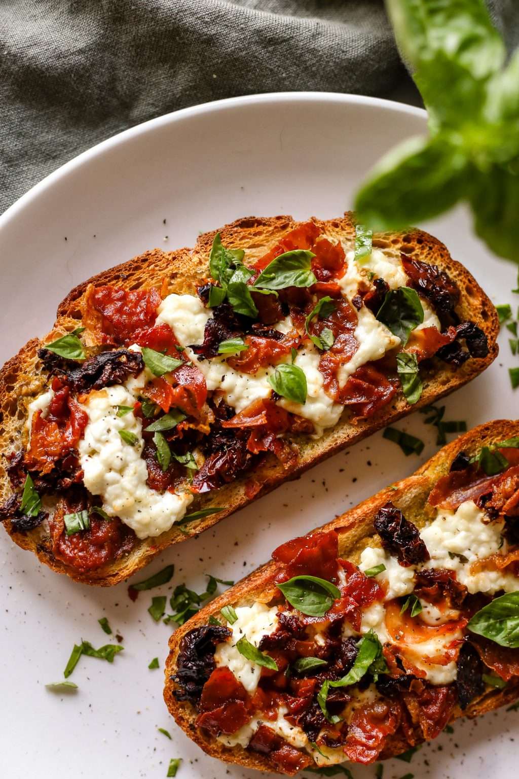 Pizza Cottage Cheese Toast with Crispy Prosciutto